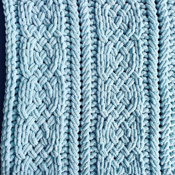 PATTERN: Chunky Saxon Braid Blanket – ILoveMyBlanket