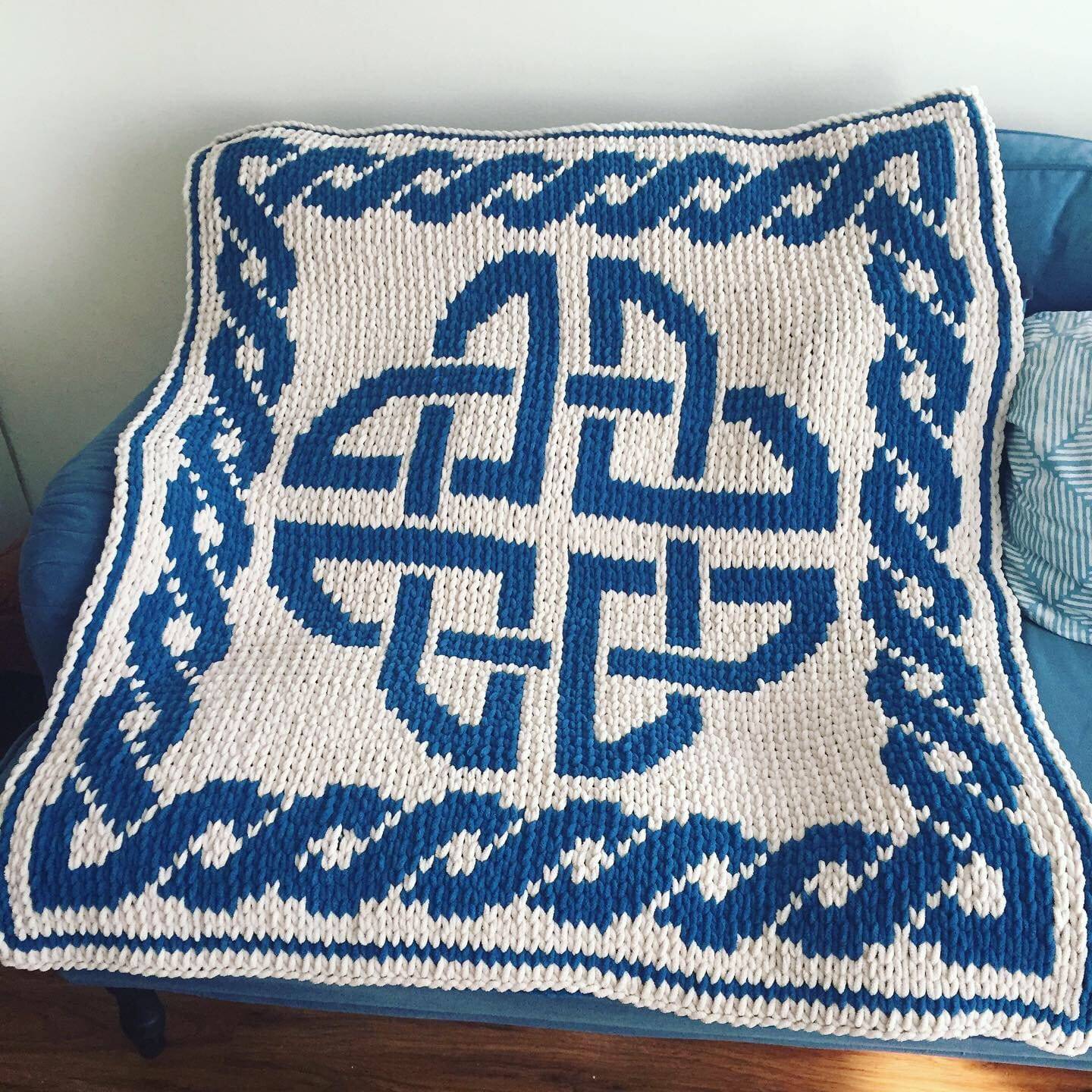 PATTERN: Celtic Knot Blanket – ILoveMyBlanket