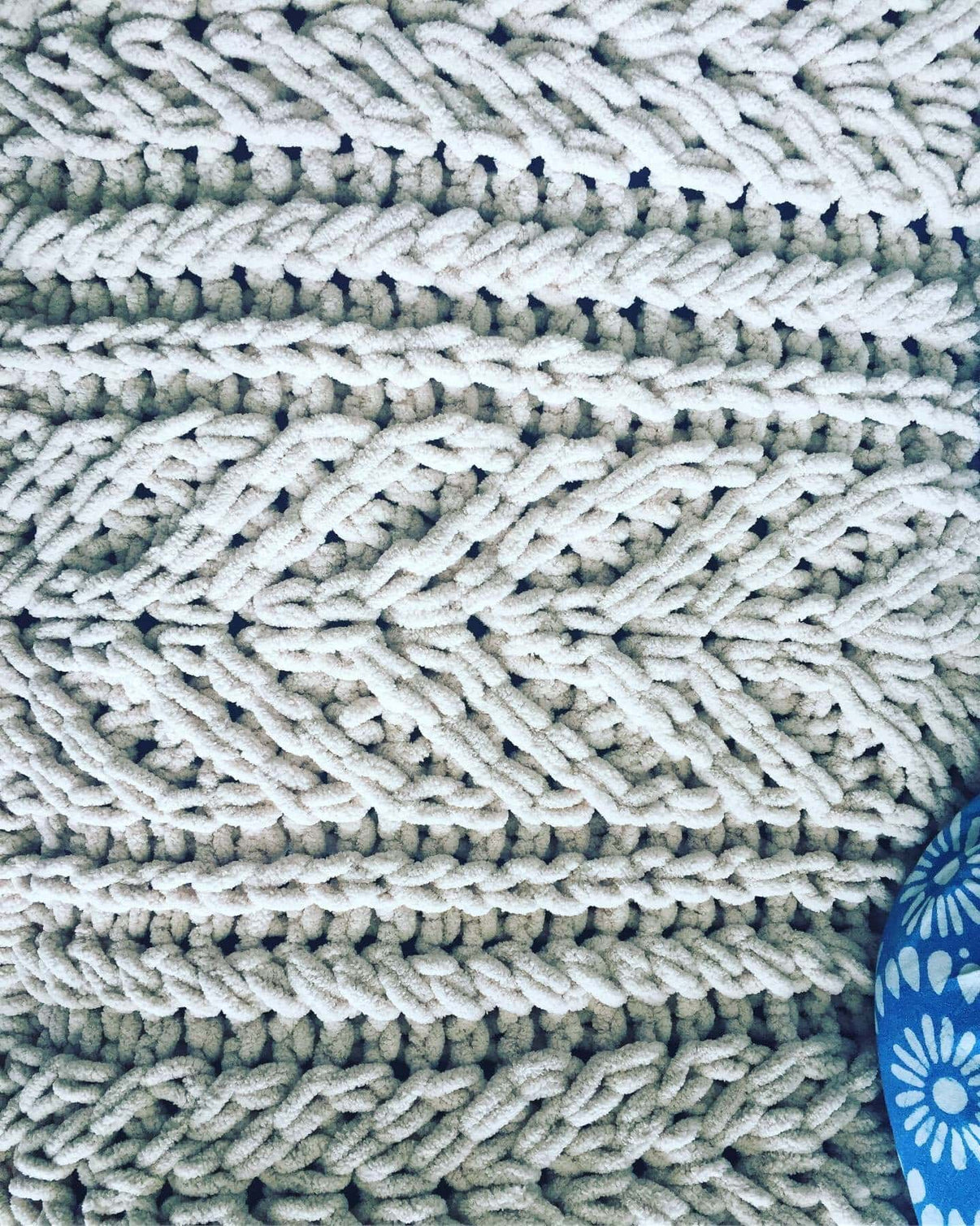 PATTERN: Super Chunky Staghorn Cable Blanket – ILoveMyBlanket